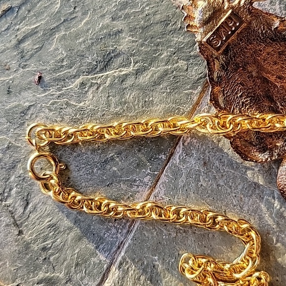 HMS | Jewelry | Vintage Gold Tone Metal Owl With Gold Glass Eyes ...